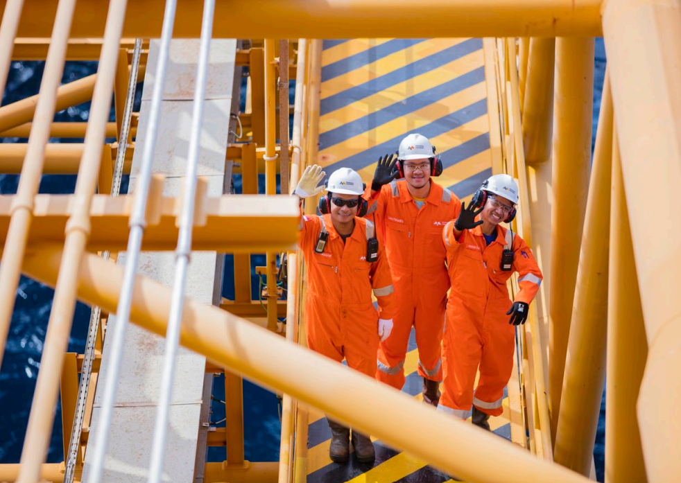 2021 Corporate Brochure - Mubadala Energy